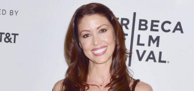 Shannon Elizabeth Height, Weight, Body Measurements, Bra Size, Shoe Size