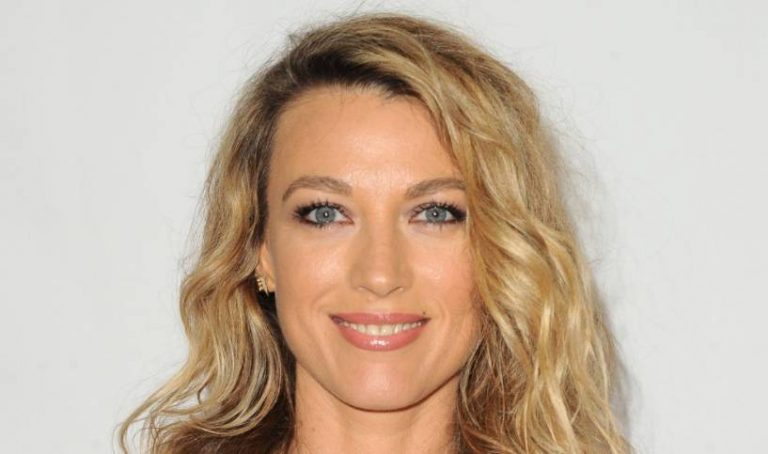 Natalie Zea Height, Weight, Body Measurements, Bra Size, Shoe Size