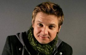 Jeremy Renner Height, Weight, Body Measurements, Shoe Size