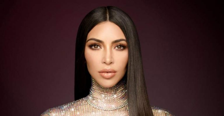 Kim Kardashian Height, Weight, Body Measurements, Bra Size, Shoe Size