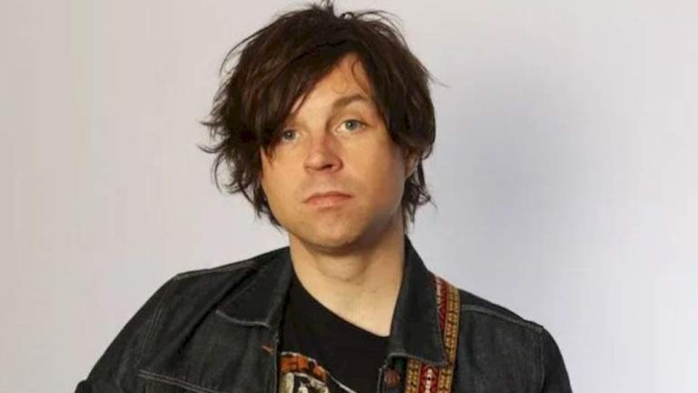 Ryan Adams Height, Weight, Body Measurements, Shoe Size