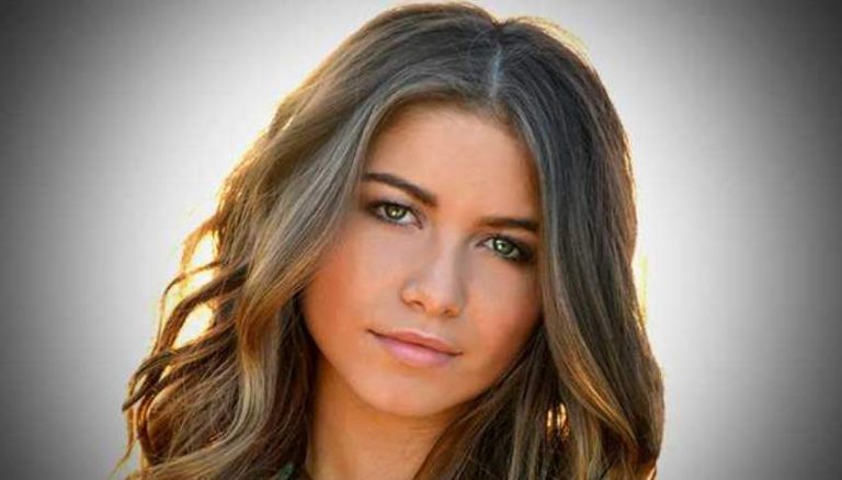 Sofia Reyes Height, Weight, Body Measurements, Bra Size, Shoe Size