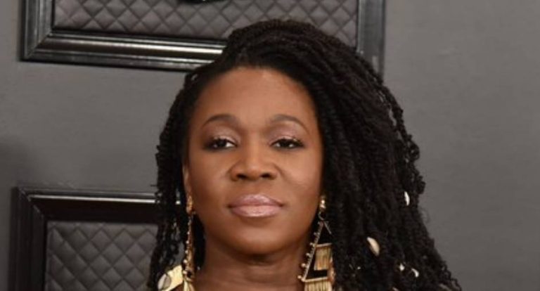 India Arie Height, Weight, Body Measurements, Bra Size, Shoe Size