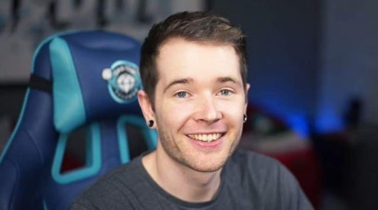 DanTDM Height, Weight, Body Measurements, Shoe Size