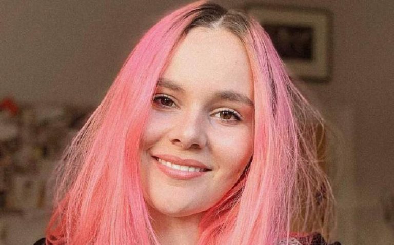 Holly Anna Ramsay Height, Weight, Body Measurements, Bra Size, Shoe Size