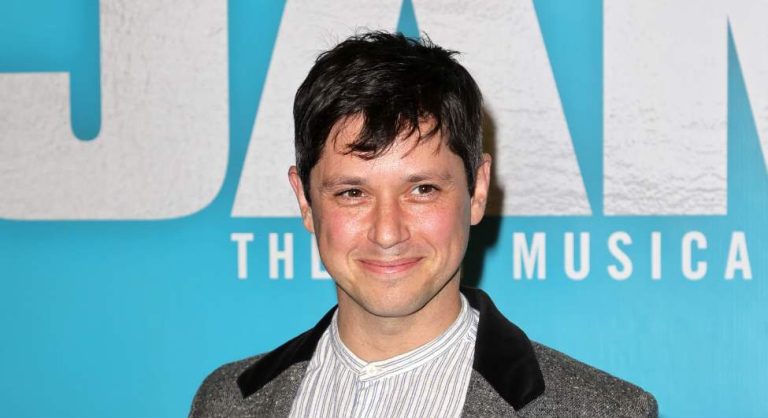 Raviv Ullman Height, Weight, Body Measurements, Shoe Size