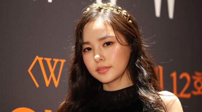 Min Hyo-rin Height, Weight, Body Measurements, Bra Size, Shoe Size