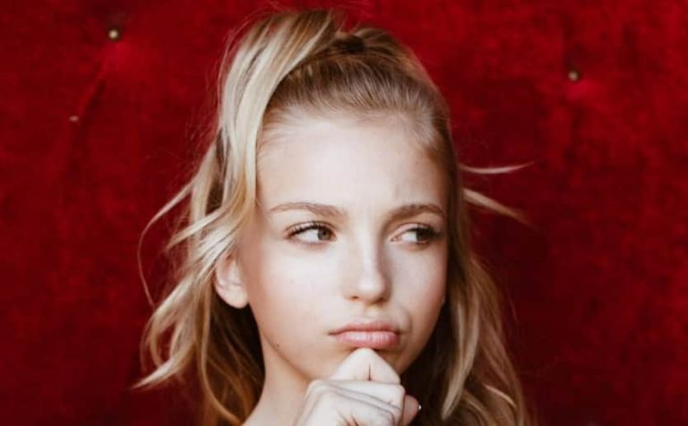 Brynn Rumfallo Height, Weight, Body Measurements, Bra Size, Shoe Size