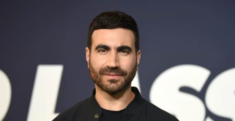 Brett Goldstein Height, Weight, Body Measurements, Shoe Size