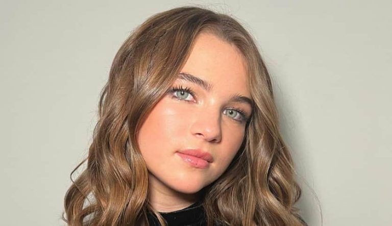 Raegan Revord Height, Weight, Body Measurements, Bra Size, Shoe Size