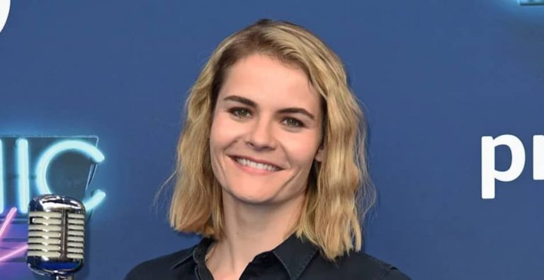 Hazel Brugger Height, Weight, Body Measurements, Bra Size, Shoe Size