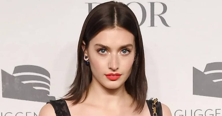 Jessica Clements Height, Weight, Body Measurements, Bra Size, Shoe Size