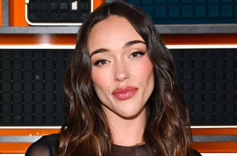 Sophia Culpo Height, Weight, Body Measurements, Bra Size, Shoe Size