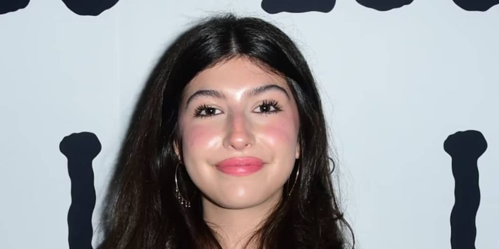 Sunny Sandler Height, Weight, Body Measurements, Bra Size, Shoe Size