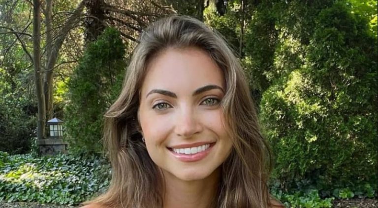 Anna Louise Height, Weight, Body Measurements, Bra Size, Shoe Size