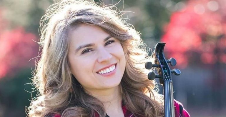 Taylor Davis Height, Weight, Body Measurements, Bra Size, Shoe Size