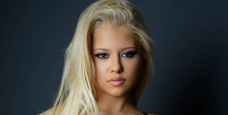 Lauren Luongo Height, Weight, Body Measurements, Bra Size, Shoe Size