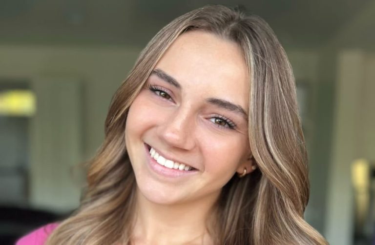 Kayla Davis Height, Weight, Body Measurements, Bra Size, Shoe Size