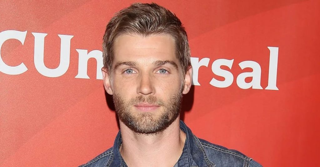 Mike Vogel Height, Weight, Body Measurements, Shoe Size