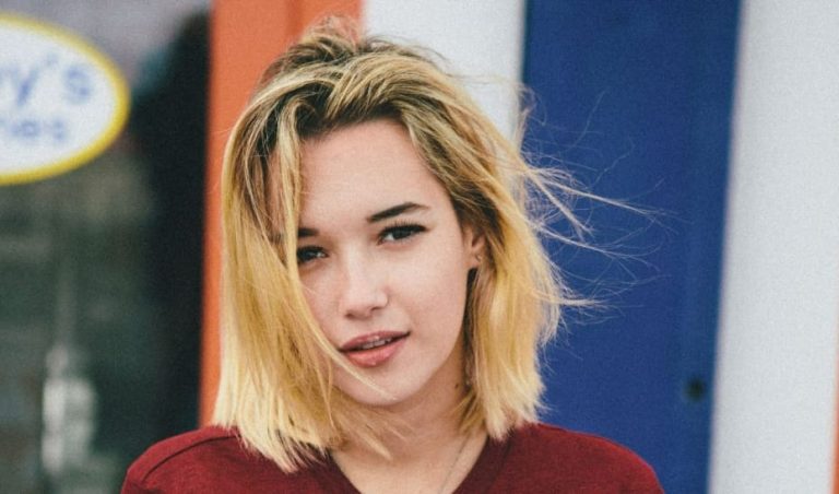 Sarah Snyder Height, Weight, Body Measurements, Bra Size, Shoe Size