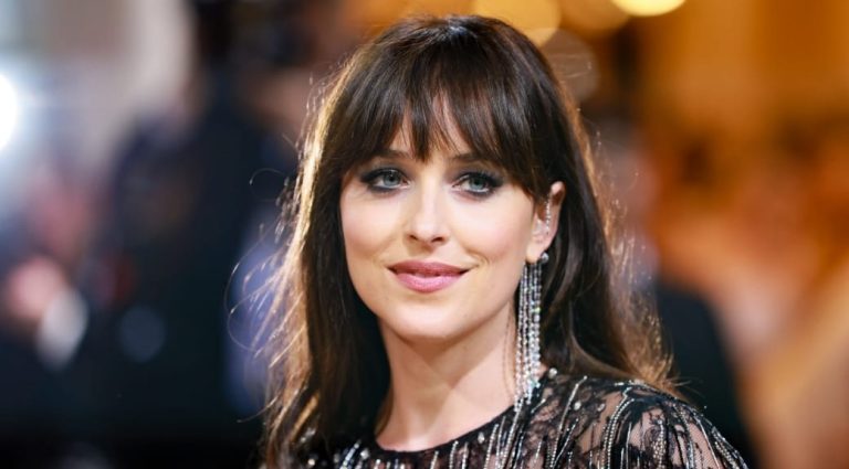Dakota Johnson Height, Weight, Body Measurements, Bra Size, Shoe Size